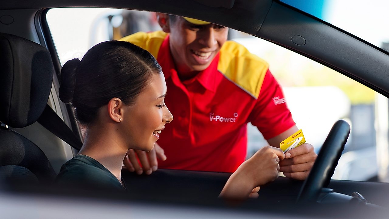 Motorista, cliente de fidelidade, usuário dos aplicativos da Shell ...